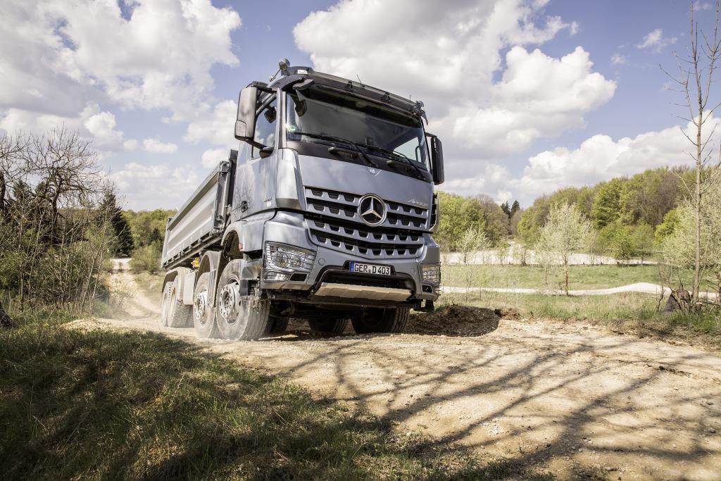 Foto’s: Rijden met de nieuwe Actros en Arocs SLT • TTM.nl