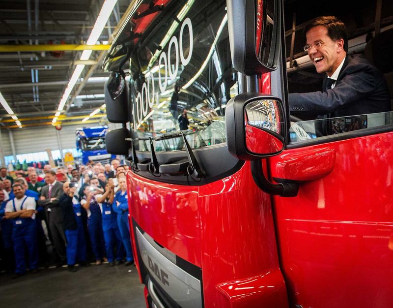 Premier Rutte onthult miljoenste DAF • TTM.nl