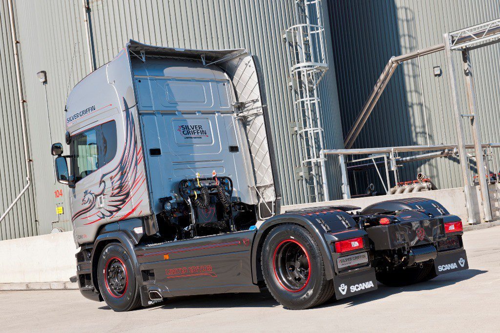 Foto’s: Scania lanceert stoere Silver Griffin • TTM.nl