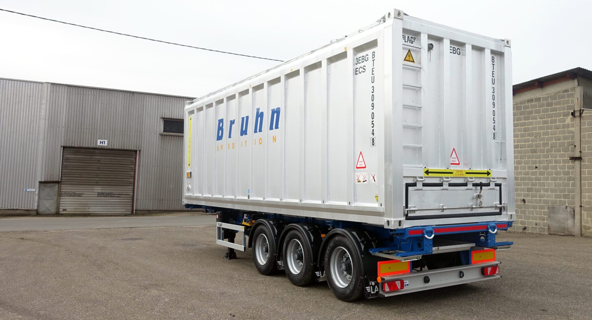 130 LAG containers voor Bruhn Spedition • TTM.nl