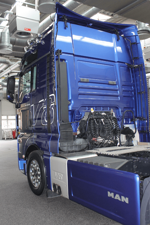 Foto’s: MAN V8 het museum in • TTM.nl