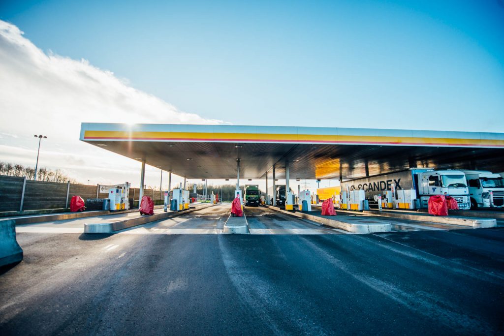Foto’s: Shell opent grootste tankstation ter wereld • TTM.nl