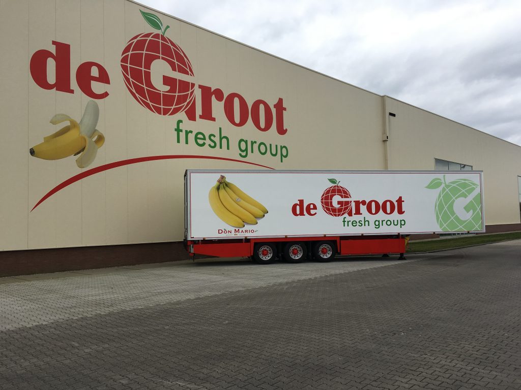 De Groot Global Logistics monteert Thermo King SLXi • TTM.nl