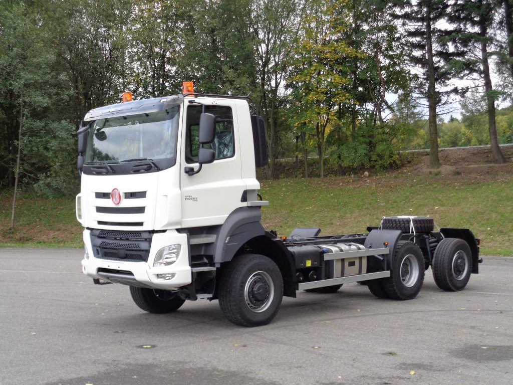 Foto’s: Tatra Phoenix 6x6 widespread • TTM.nl