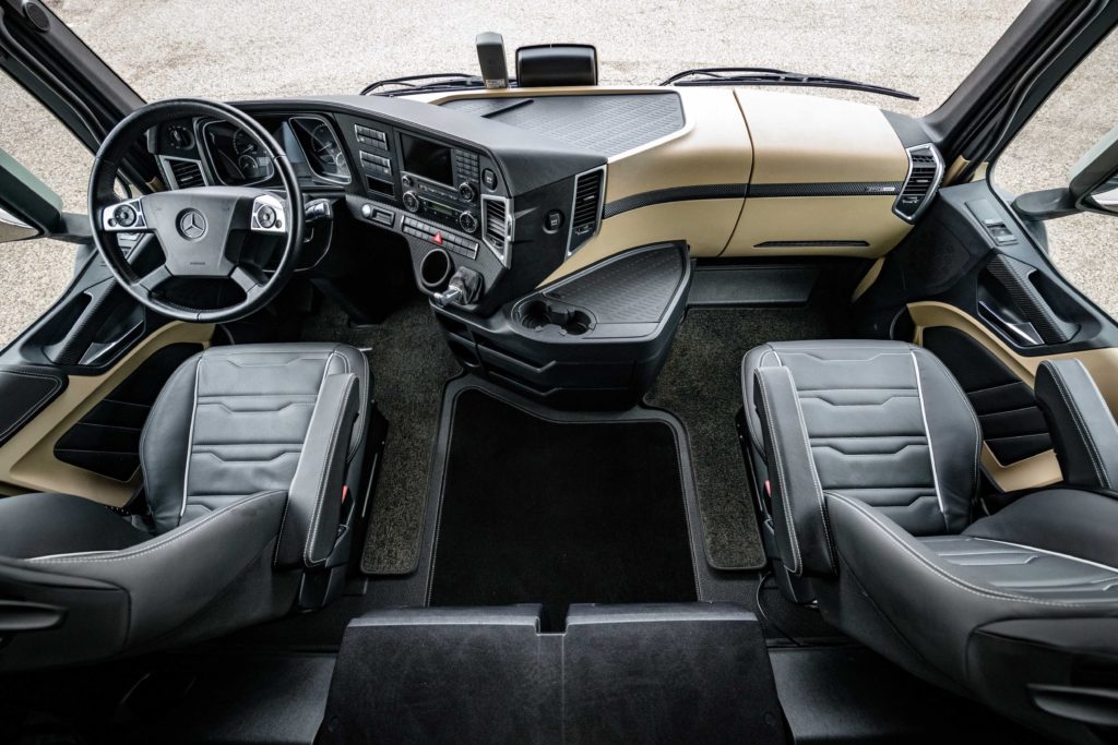 Foto’s: Nieuwe Actros RoadStars Carbon Edition • TTM.nl