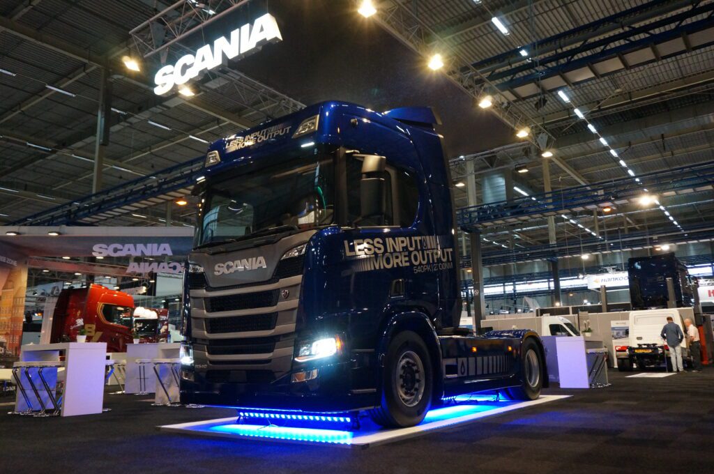 Beursprimeur: Gloednieuwe Scania R540 • TTM.nl