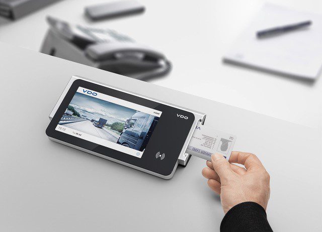 VDO introduceert nieuwe SmartTerminal voor downloaden ...