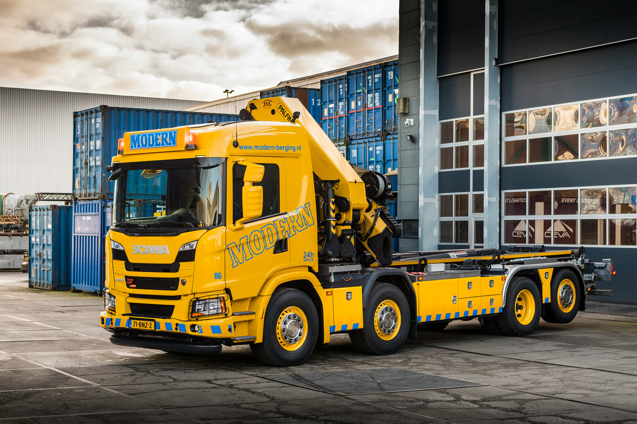 Scania G500 8x2 XT… to the rescue! • TTM.nl
