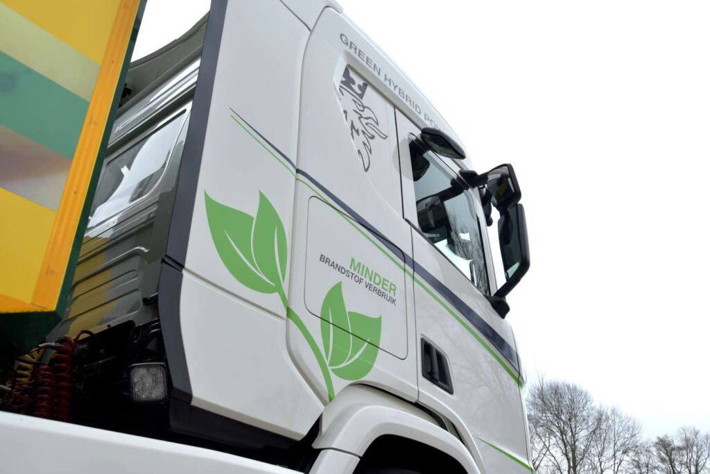 Scania R360 Hybride voor Greydanus Heerenveen • TTM.nl