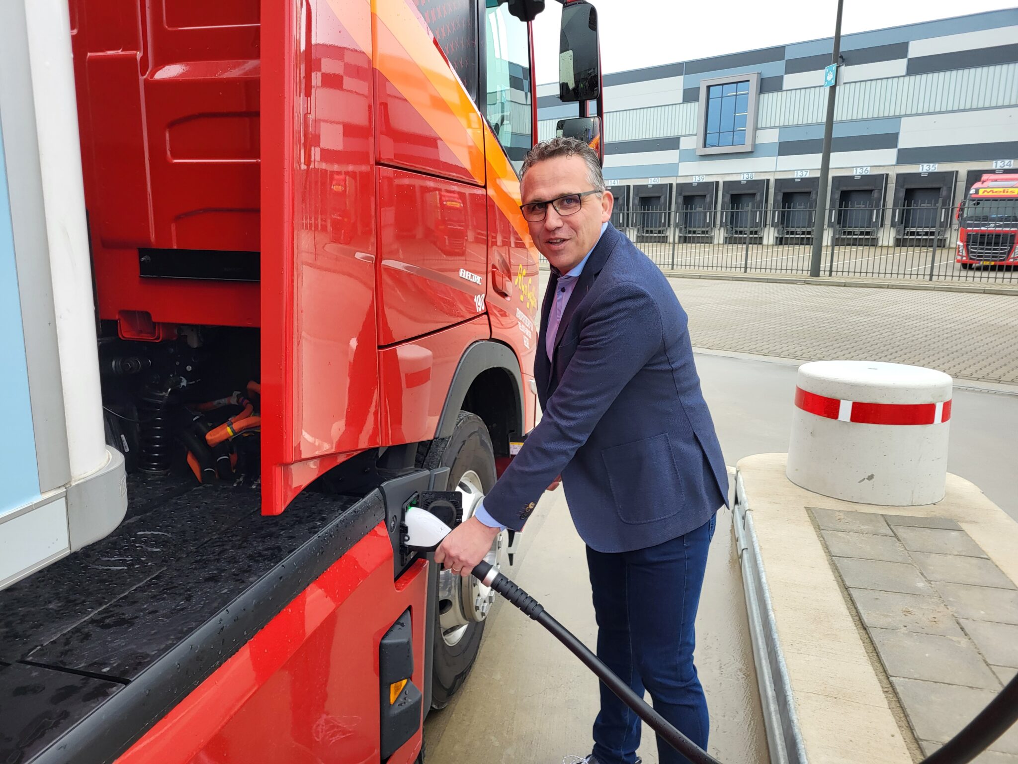 Lidl opent eigen laadplein in Oosterhout • TTM.nl