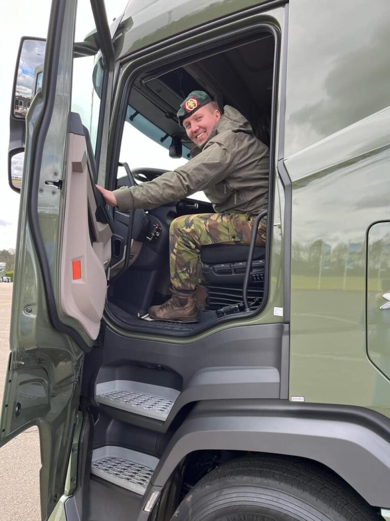 Geef Acht: 19 nieuwe DAF’s voor de landmacht • TTM.nl
