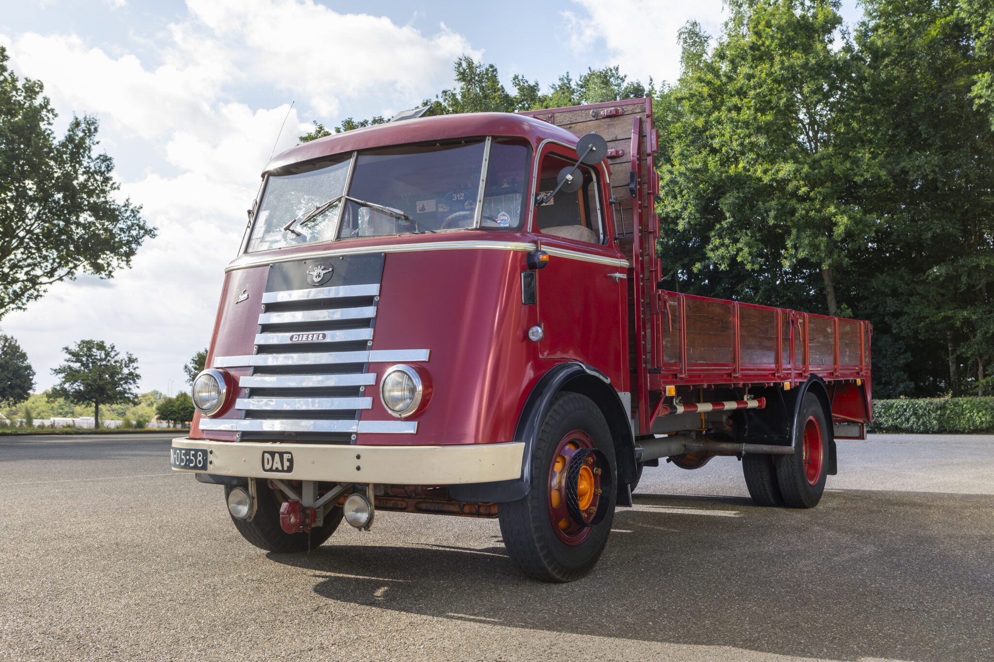 Tijdmachine: 75 jaar DAF Trucks in één dag • TTM.nl